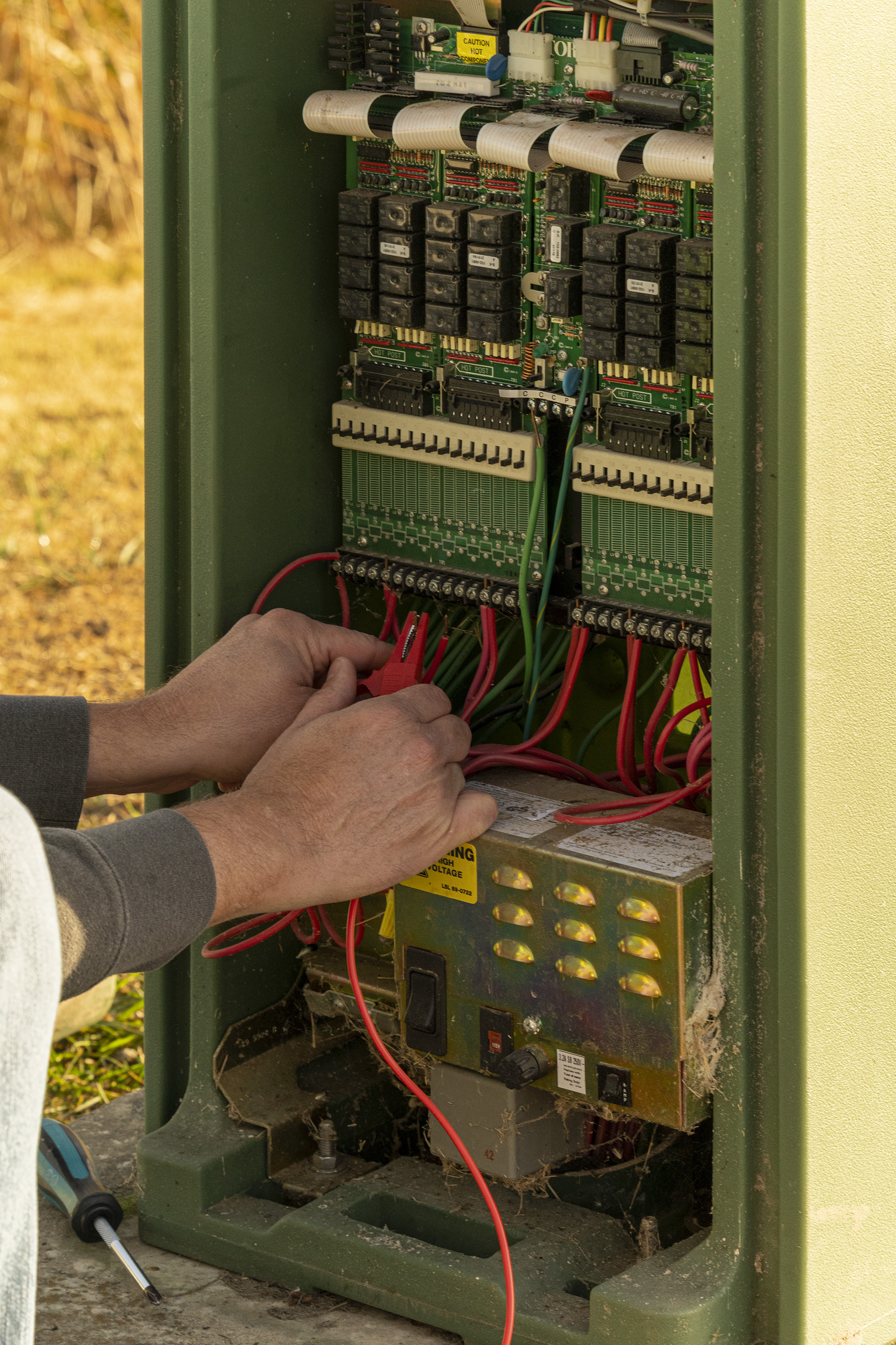 Advanced Digital Cable, Wire & Valve Locating System